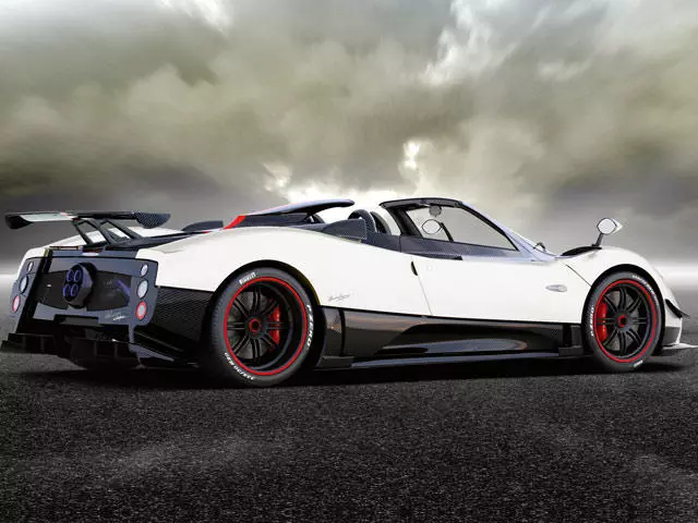 Bienvenido al Miamo: Pagani Zonda Cinque Roadster ĉe Prestige Imports 36690_5