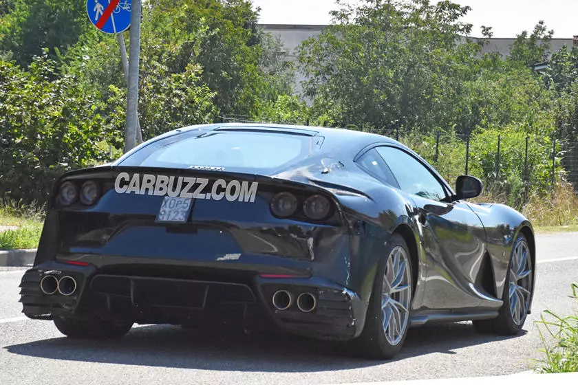 Ferrari ká New Hardcore 812 Ti a npè ni Lẹhin Olokiki Eya Track 36802_4