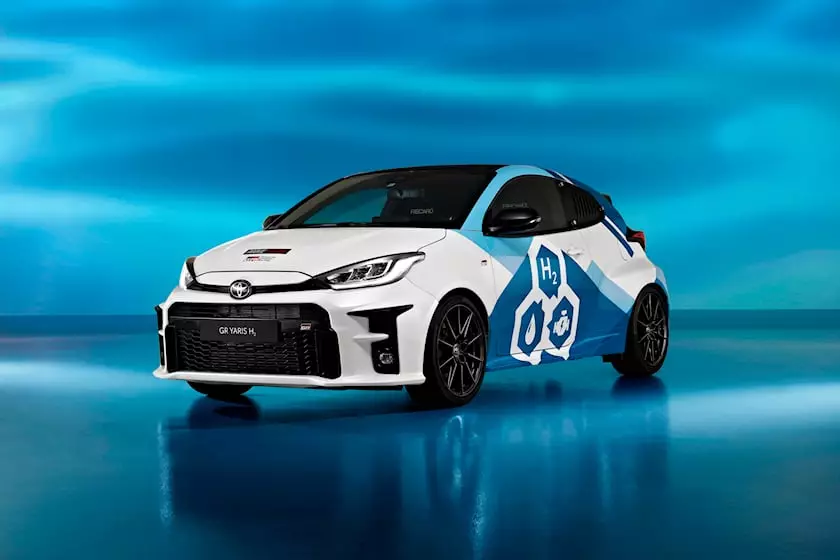 Feiloai i le Toyota's Hydrogen-Powered GR Yaris Hot Hatch 37049_12