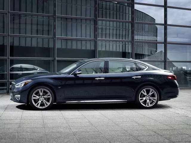 Infiniti Ferfarskje Q70 foar 2015; Foeget Lange Wheelbase Variant ta 37176_2