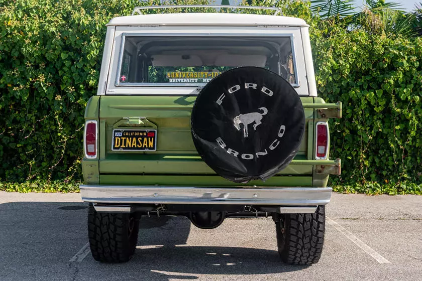 1975 Ford Bronco Ranger kënnt mat Coyote Power 37245_4