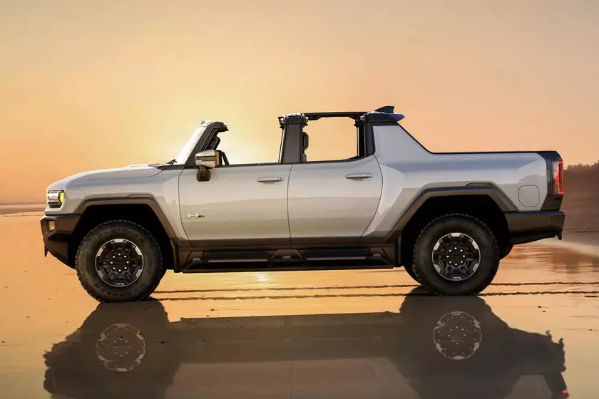 2022 GMC Hummer Side View