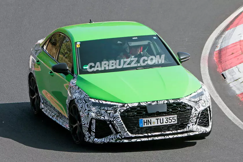 Inopisa 2021 Audi RS3 Yakasora Inotaridzika Zvinoreva, Green Uye Kugadzira Yakagadzirira 37402_1