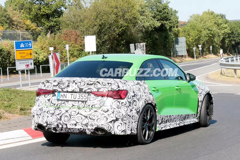 Inopisa 2021 Audi RS3 Yakasora Inotaridzika Zvinoreva, Green Uye Kugadzira Yakagadzirira 37402_11