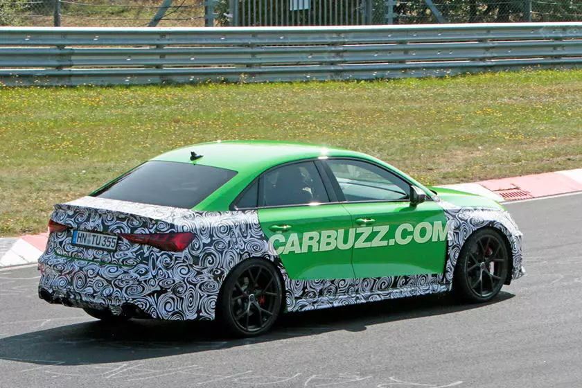 Hot 2021 Audi RS3 Spied Wate, Kesk û Hilberîn Amade ye 37402_5