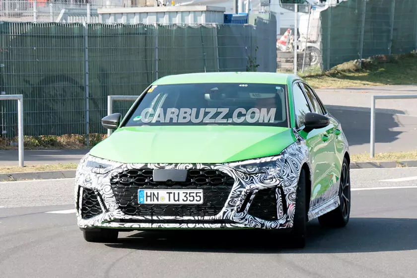 Inopisa 2021 Audi RS3 Yakasora Inotaridzika Zvinoreva, Green Uye Kugadzira Yakagadzirira 37402_6