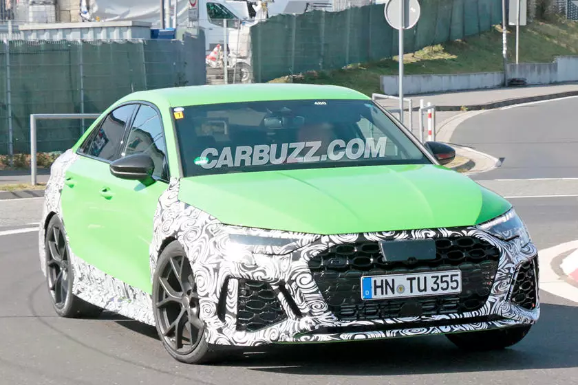 Hot 2021 Audi RS3 Spied Wate, Kesk û Hilberîn Amade ye 37402_7