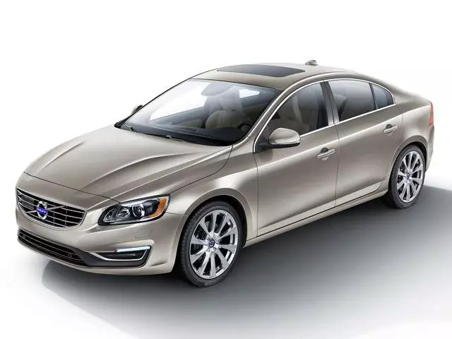 Volvo arriva a Detroit con la scritta S60, la XC90 R-Design e la S60 Cross Country 37433_2