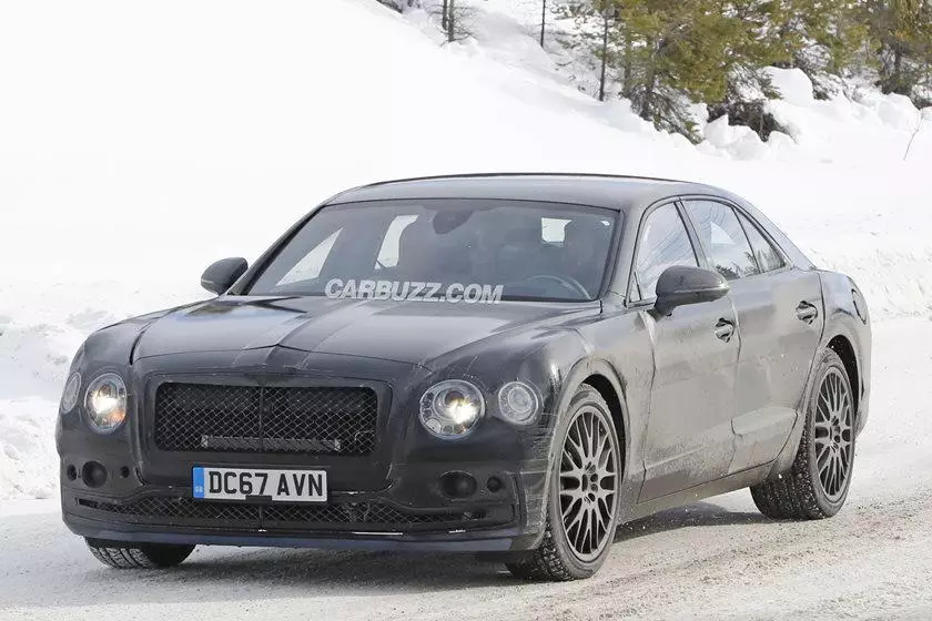 La nuovissima Bentley Flying Spur sembra maestosa 37462_8