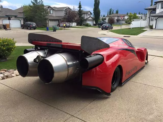 瘋狂的加拿大人建造法拉利恩佐啟發的噴氣式汽車 37768_1