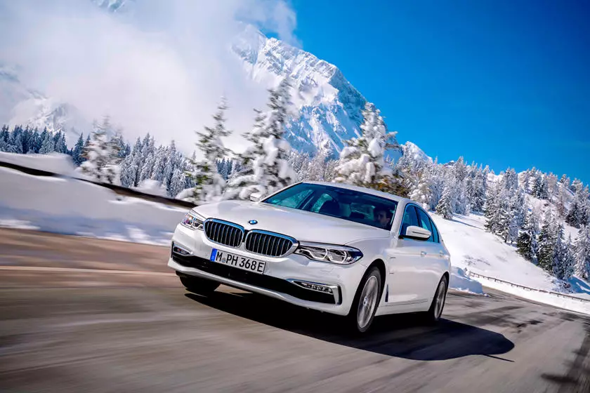 BMW எலெக்ட்ரிக் கார்களுக்கு ஒரு தனித்துவமான அணுகுமுறையை எடுக்கிறது 38028_5