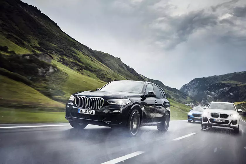 2020 BMW X3 гибриддик алдыңкы көрүнүш