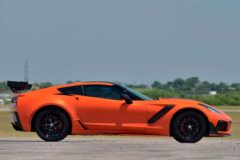 29-Mile Chevy Corvette ZR-1 bụ isi-engine V8 ara 38234_2