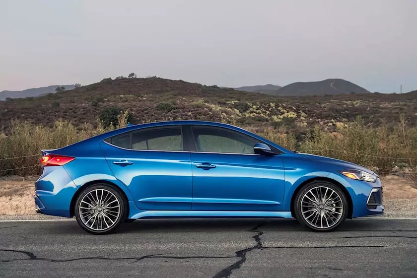 2017-2018 Hyundai Elantra Sedan Dama Side View