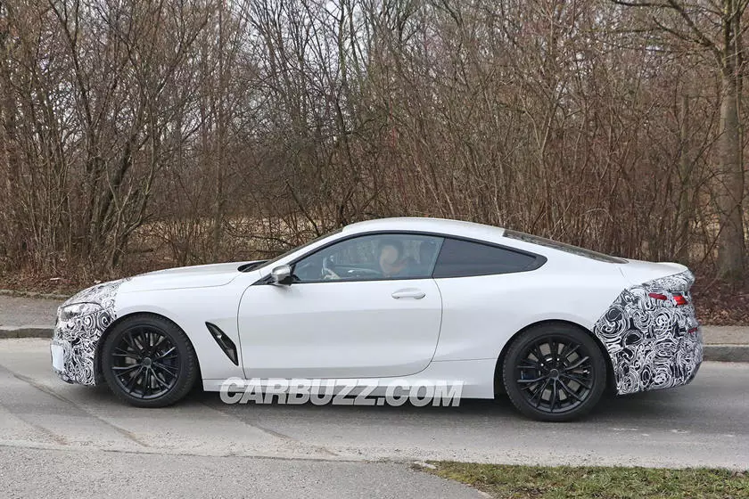 BMW 8 Series Coupe Facelift İlk Dəfə Casusluq 38288_4