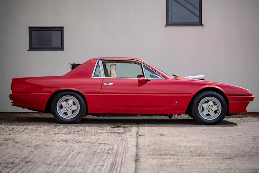 Dëse Chevy V8-Powered Ferrari Pickup ass en Triumph 383730_1