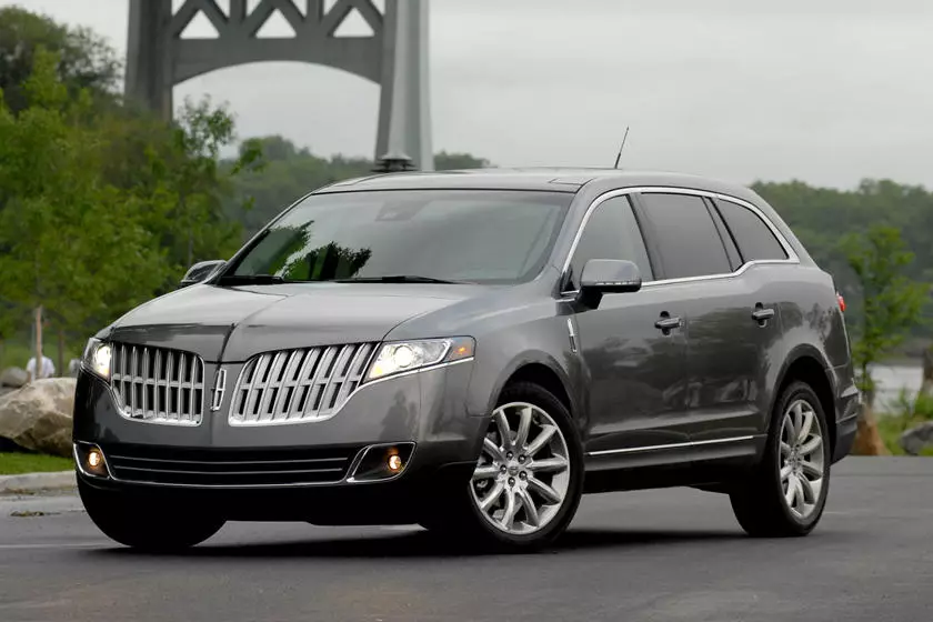 SUV Lincoln yang Besar Dan Berpenampilan Funky Menolak Mati 38644_8