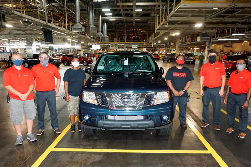 O Nissan Frontier de millóns de millas será homenaxeado da forma máis xenial 38657_2