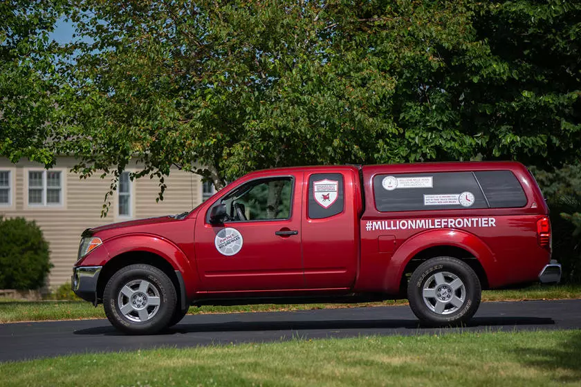 O Nissan Frontier de millóns de millas será homenaxeado da forma máis xenial 38657_3