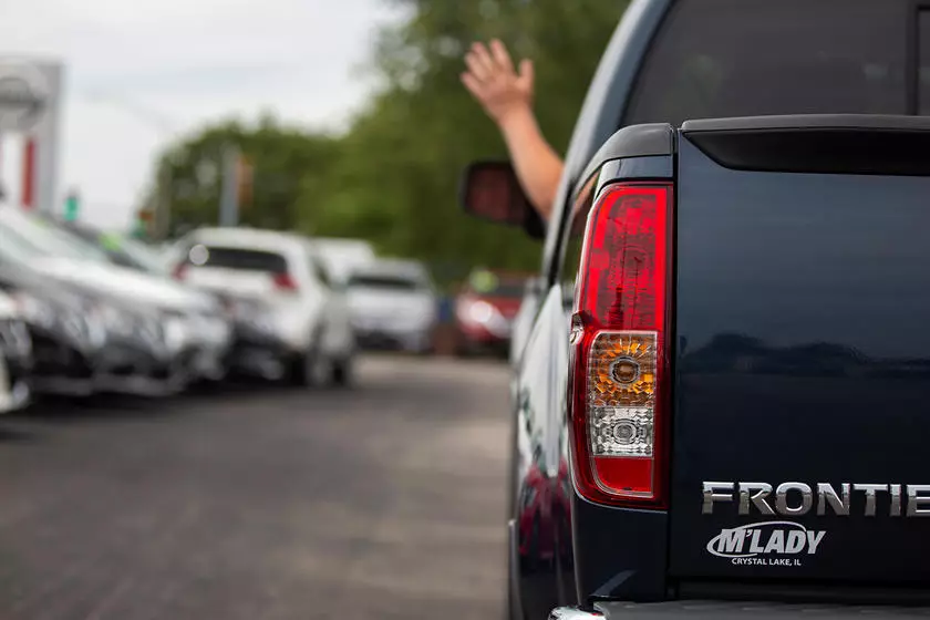 O Nissan Frontier de millóns de millas será homenaxeado da forma máis xenial 38657_5