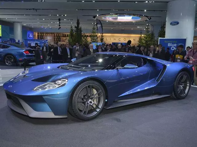 Ang Makina sa Ford GT Mahimong Dili Lang Magamit Alang Sa Ford GT 38680_1