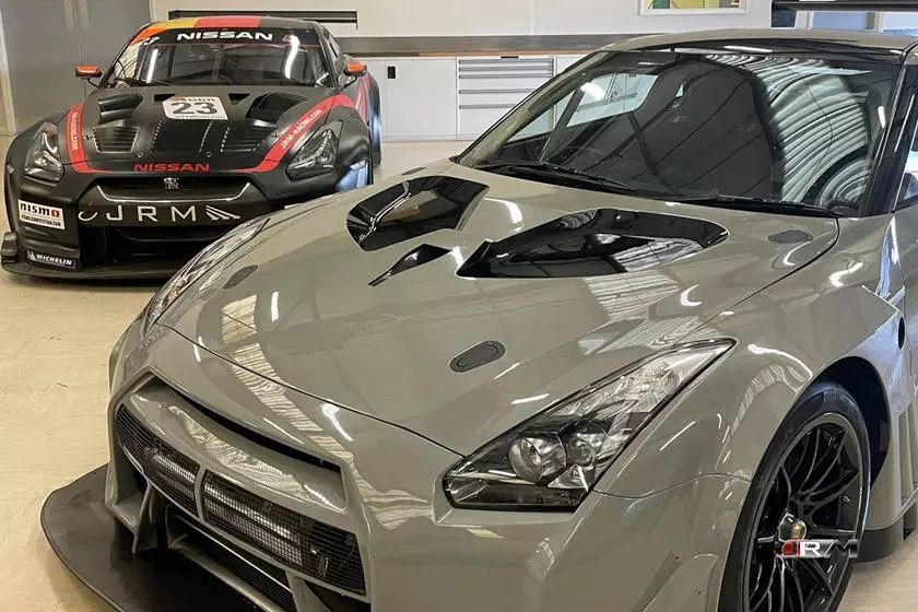 Dizze Nissan G-TR is in raceauto fan $ 800.000 foar de dyk 38830_5