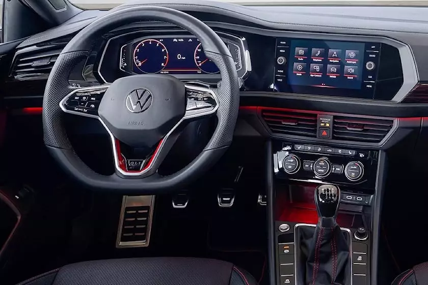 Sondela ngokusondeleyo nge-VW Jetta GLI ka-2022 kwi-Walk-Through Video 38892_5