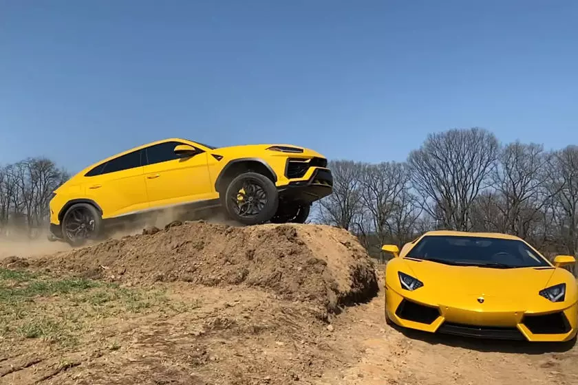 Žiūrėkite, kaip Lamborghini Urus šokinėja per Aventadorą 38911_3