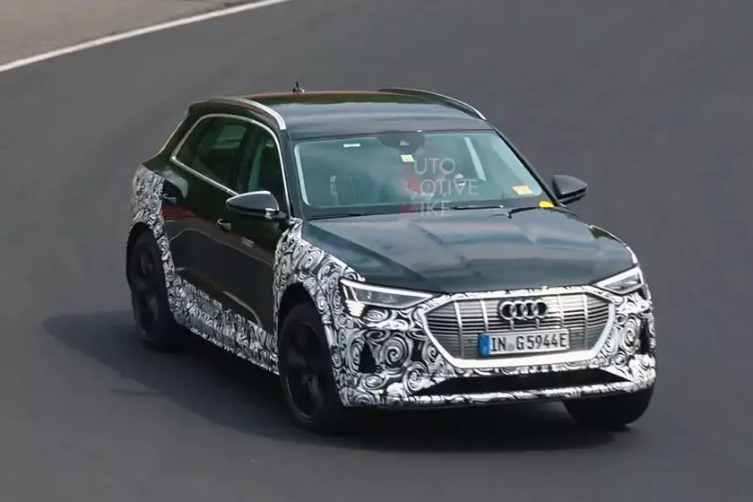 2021 Audi e-tron S Spied Hunting The Tesla Model X 38976_1