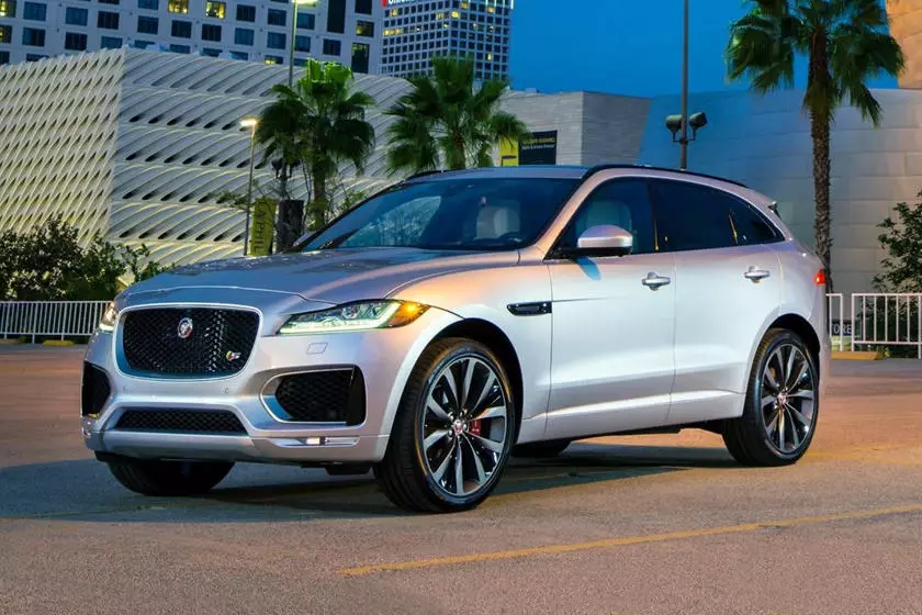 2017-2020 Jaguar F-PACE ફ્રન્ટ એંગલ વ્યૂ