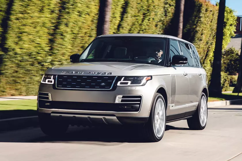 2018-2020 Land Rover Range Rover Front View Driving