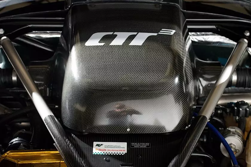 O ultra-raro RUF CTR3 é un arma de rúa de 775 HP 39370_6