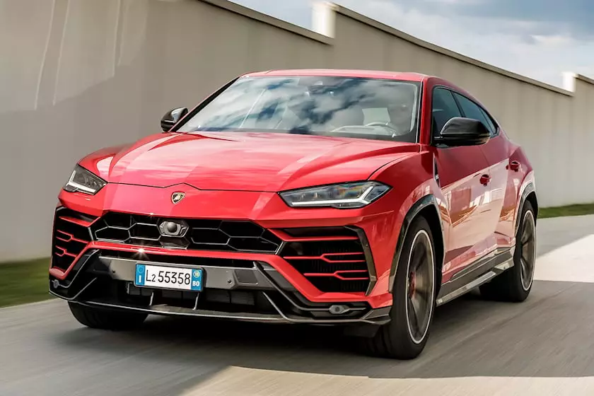 2019-2021 Lamborghini Urus Vairavimas iš priekio