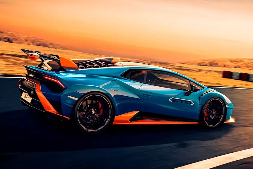 2021 m. Lamborghini Huracan STO šoninis vaizdas