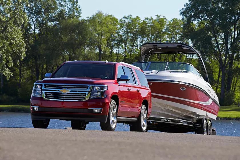 2015-2020 Chevrolet Suburban Изглед преден ъгъл