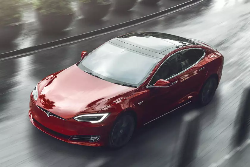 Vista superior de Tesla Model S 2017-2020