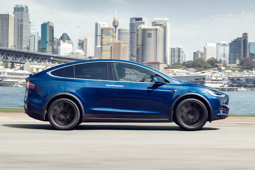 2016-2020 Tesla Model X alboko ikuspegia gidatzea