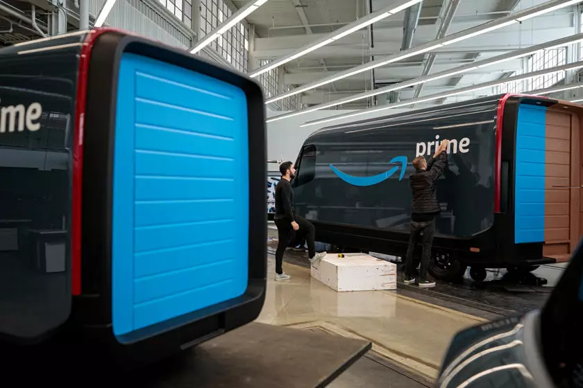 Amazon mostra suas novas vans de entrega construídas em Rivian 39636_10