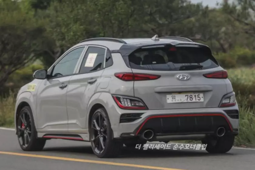 2022 Hyundai Kona N изглежда гладен за кръвта на Golf GTI 39845_10