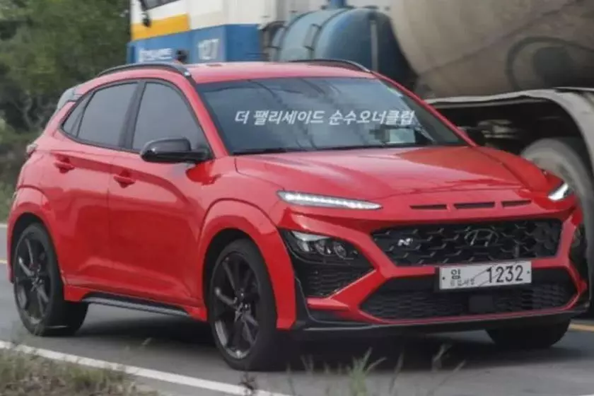 El Hyundai Kona N 2022 sembla afamat de sang de Golf GTI 39845_5