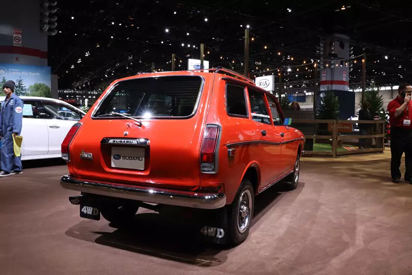 Subaru apporte des classiques et des chiots au salon de l'auto de Chicago 39973_6