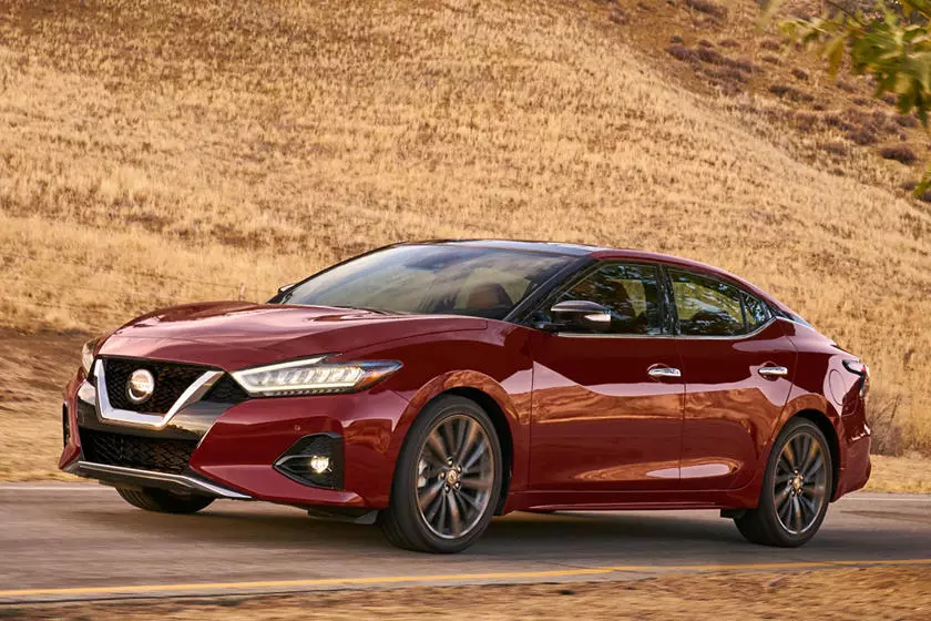 2019-2020 Nissan Maxima Side View