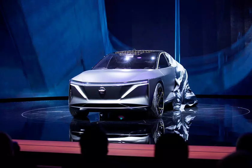 O carro esportivo de quatro portas da Nissan em breve desaparecerá 40080_9