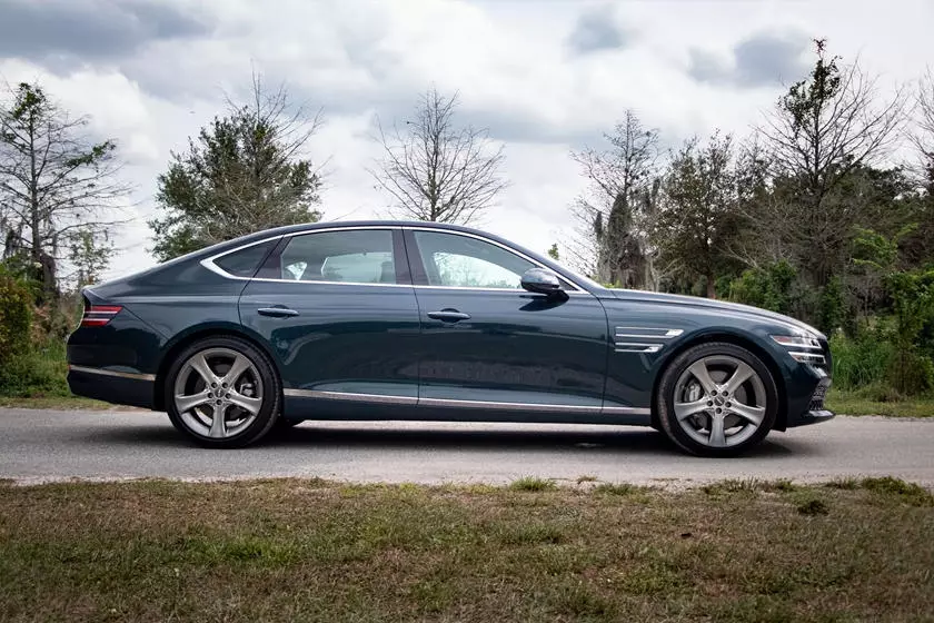 2020-2021 Genesis G90 Lateral View