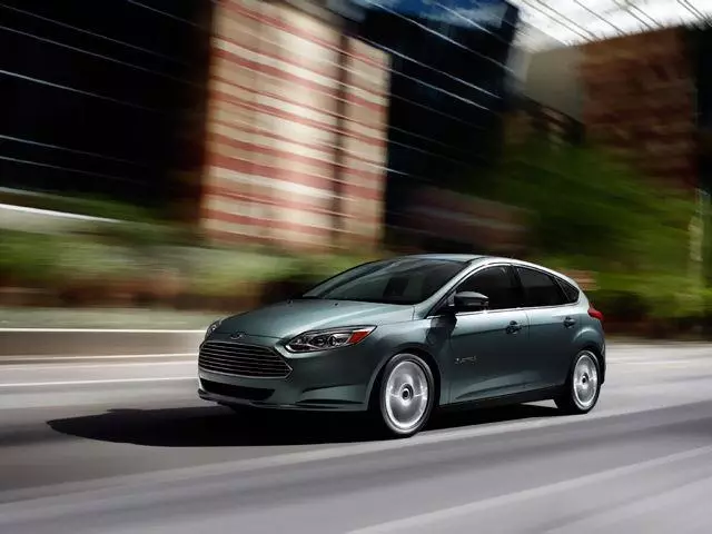 Ford dị njikere imefu ijeri mmadụ na-ewere Tesla na ndị ọzọ na-emepụta Eco 40322_2