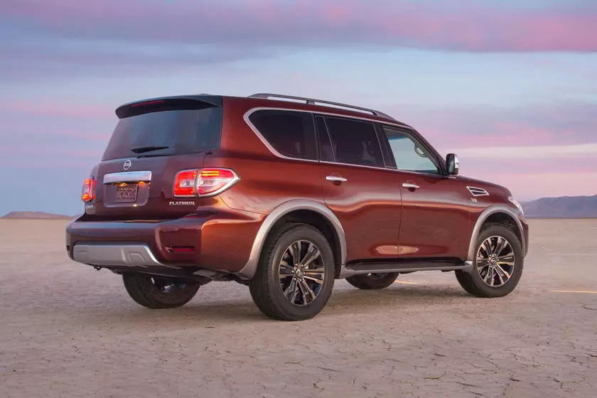 2017-2020 Nissan Armada afturhornssýn