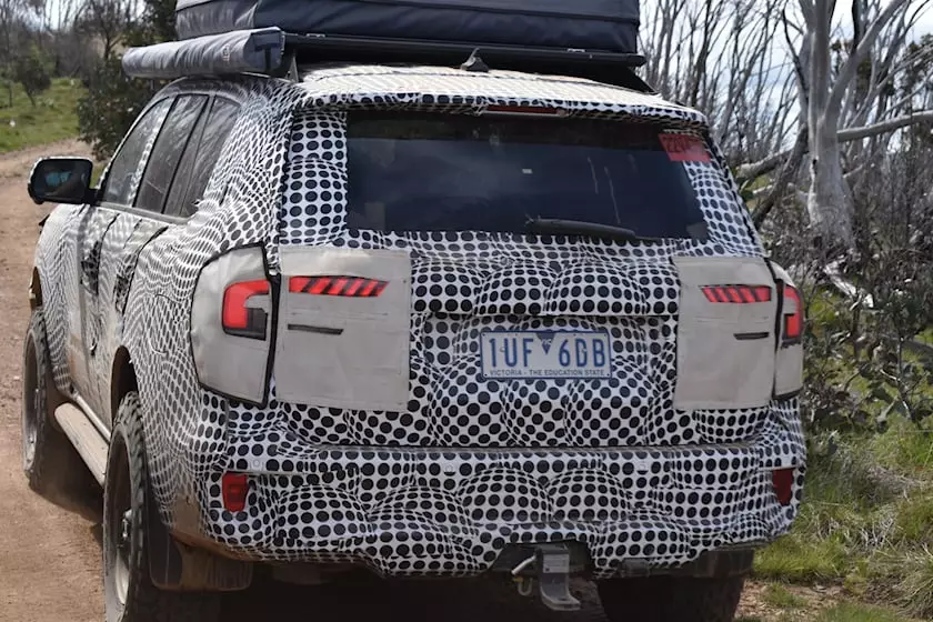 Die Ford Ranger Raptor spied besig om veldrenoefening te kry 40931_6