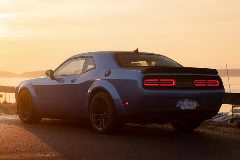 2019-2020 ڊاج چيلنجر SRT Hellcat Rear View