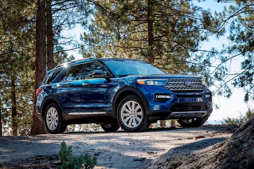 2020-2022 Ford Explorer წინა კუთხის ხედი