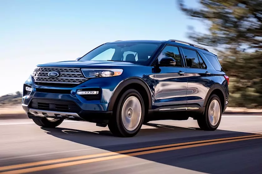 2020-2022 Ford Explorer Front View Driving